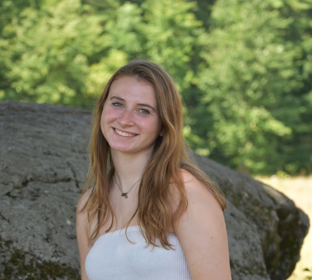 Victoria Hanlon ’23 and Ava Biafore ’23 – Engaged Learning