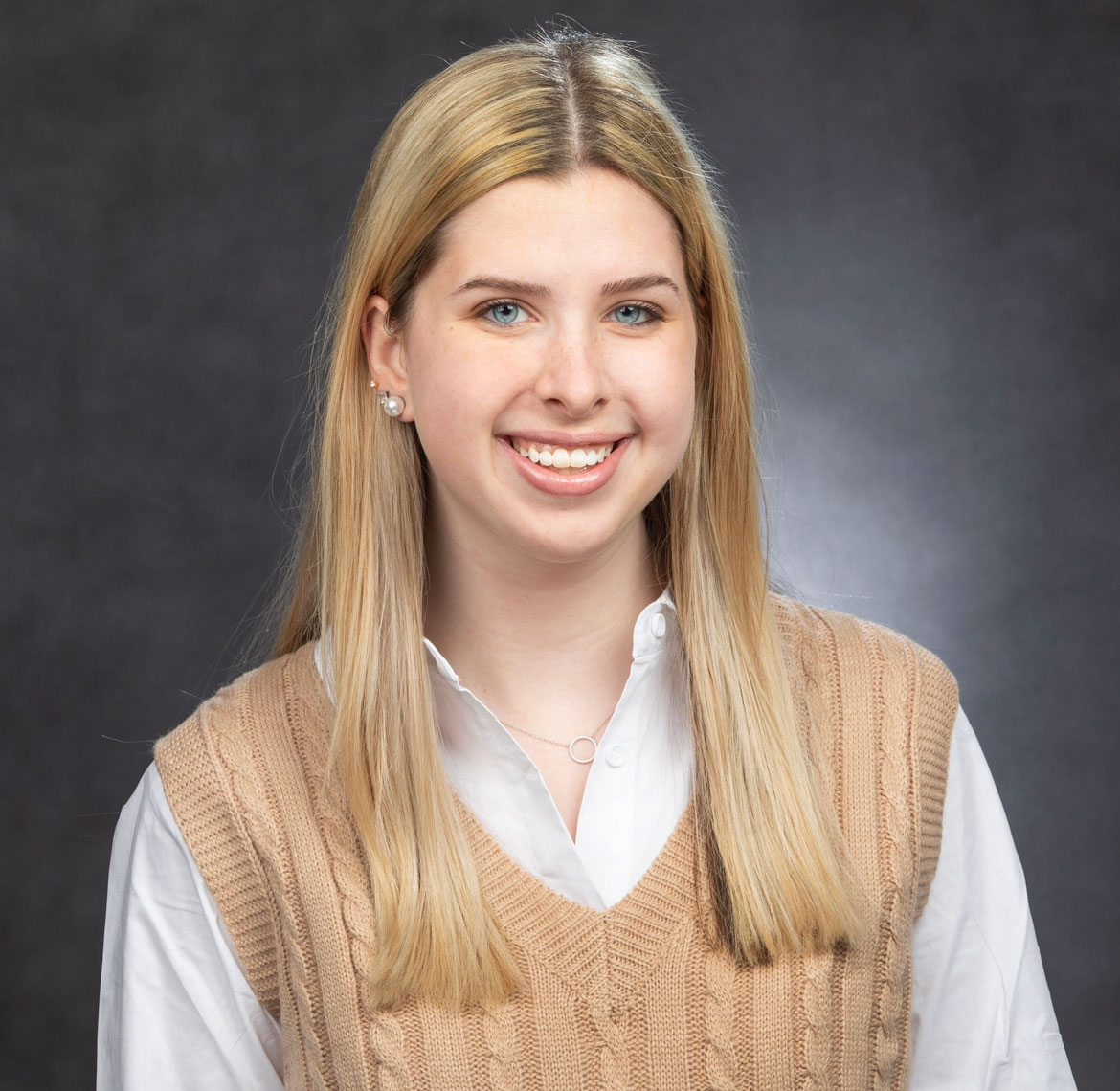 Madeline Frick ’24 – Engaged Learning